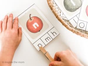 Printable Apple Alphabet Clothespin Clip Cards - Inspire the Mom