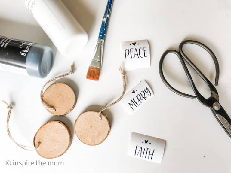 Mini Wood Slice Ornaments DIY Inspire The Mom mini-wood-slice-ornaments-diy-inspire-the-mom